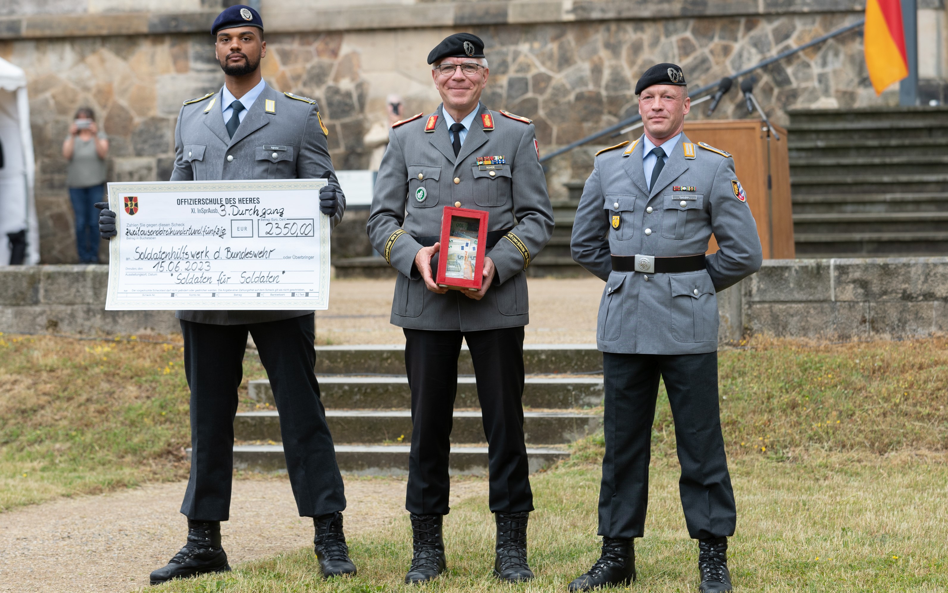 Großzügige Spende | Soldatenhilfswerk der Bundeswehr e.V.