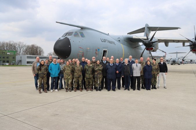 Soldatenhilfswerk besucht das LTG 62 | Soldatenhilfswerk der Bundeswehr ...
